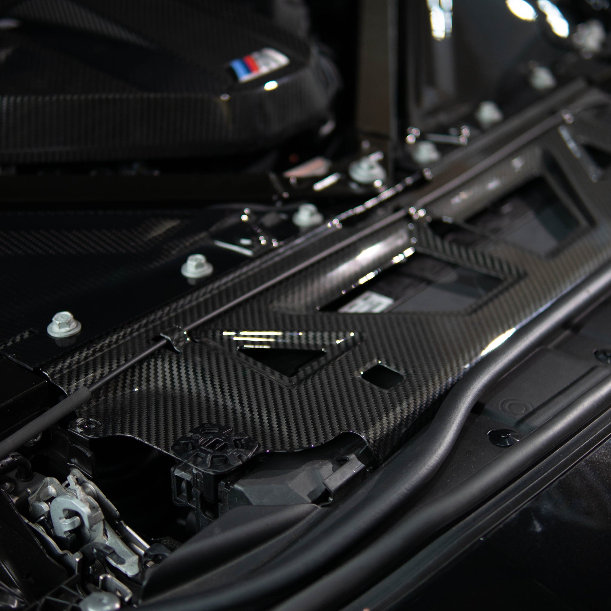 OEM Style Pre Pregged Dry Carbon Fiber Cooling Shroud for BMW M2 G87